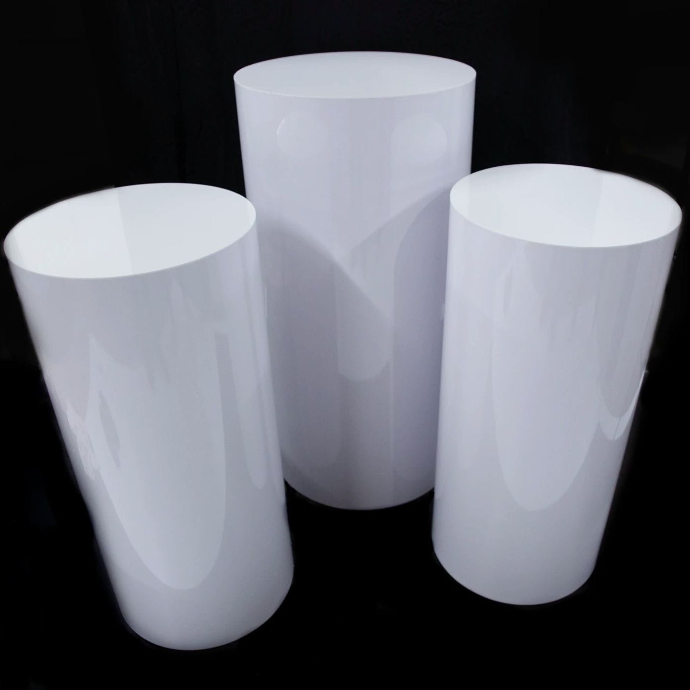 Circular Round Plinths Pedestals Rental • VintageBash